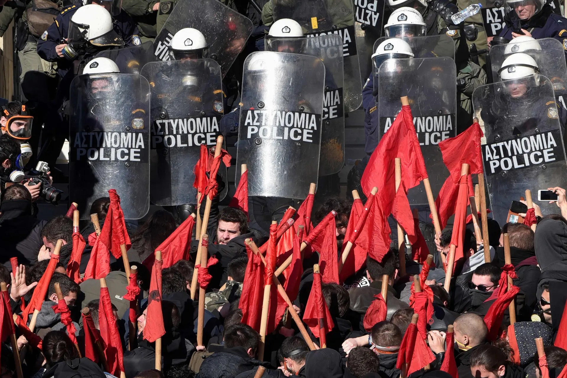 athens-guardian-photo – the deepening ground